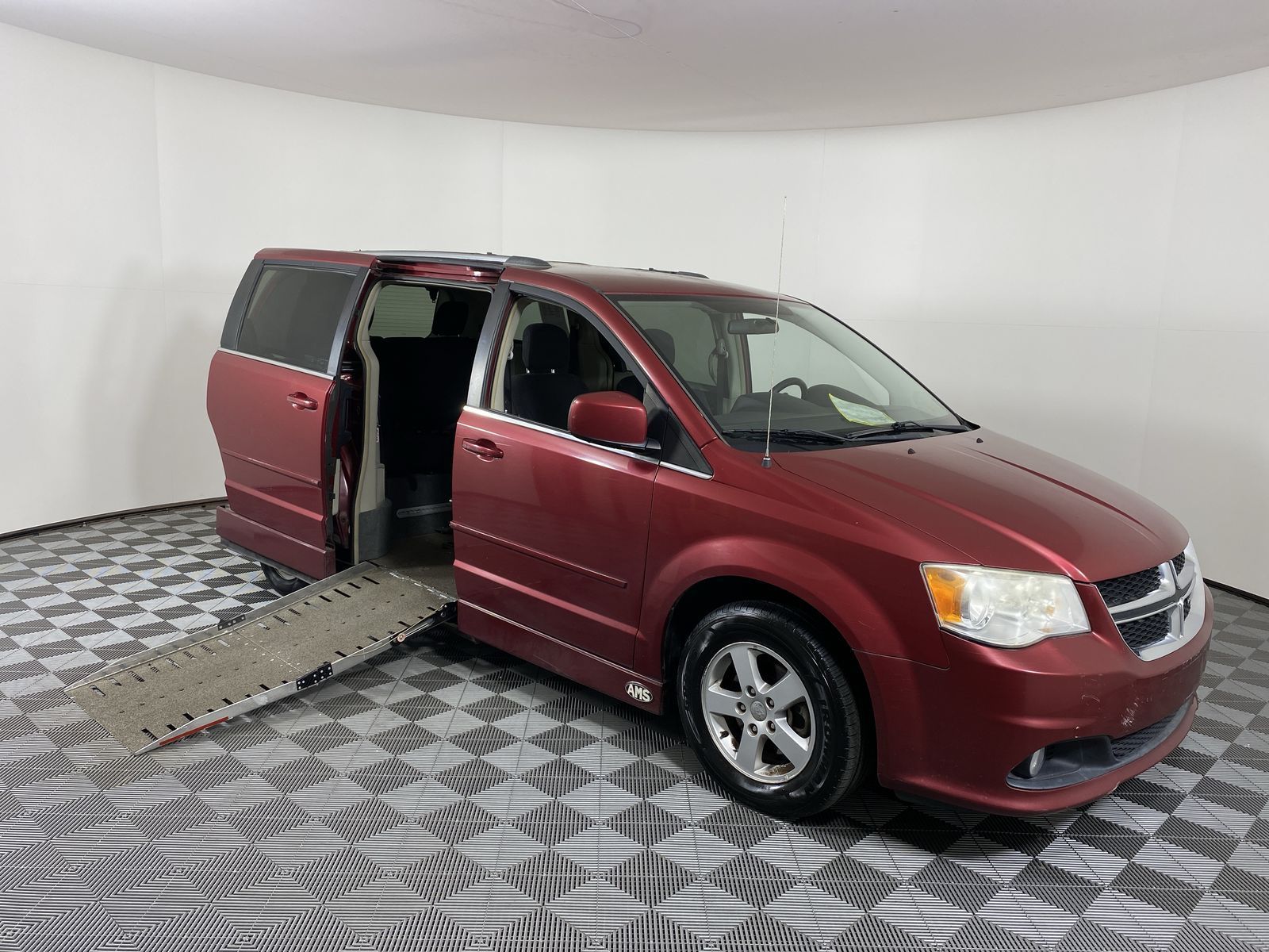 Dodge Minivan 2011